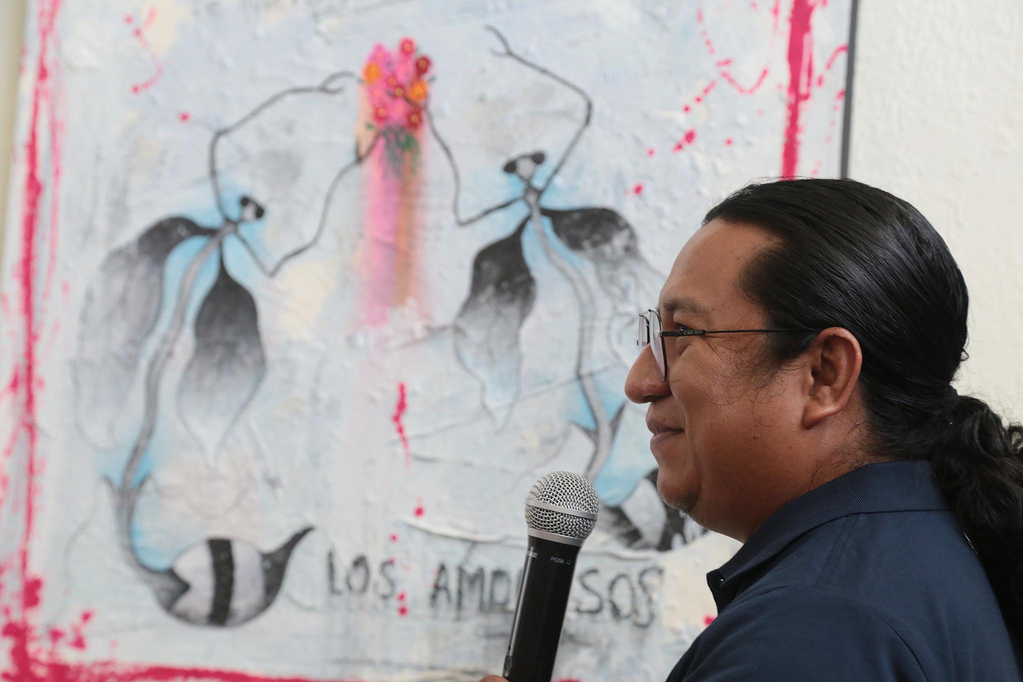 Las libélulas danzan; inauguran en el Congreso obra plástica